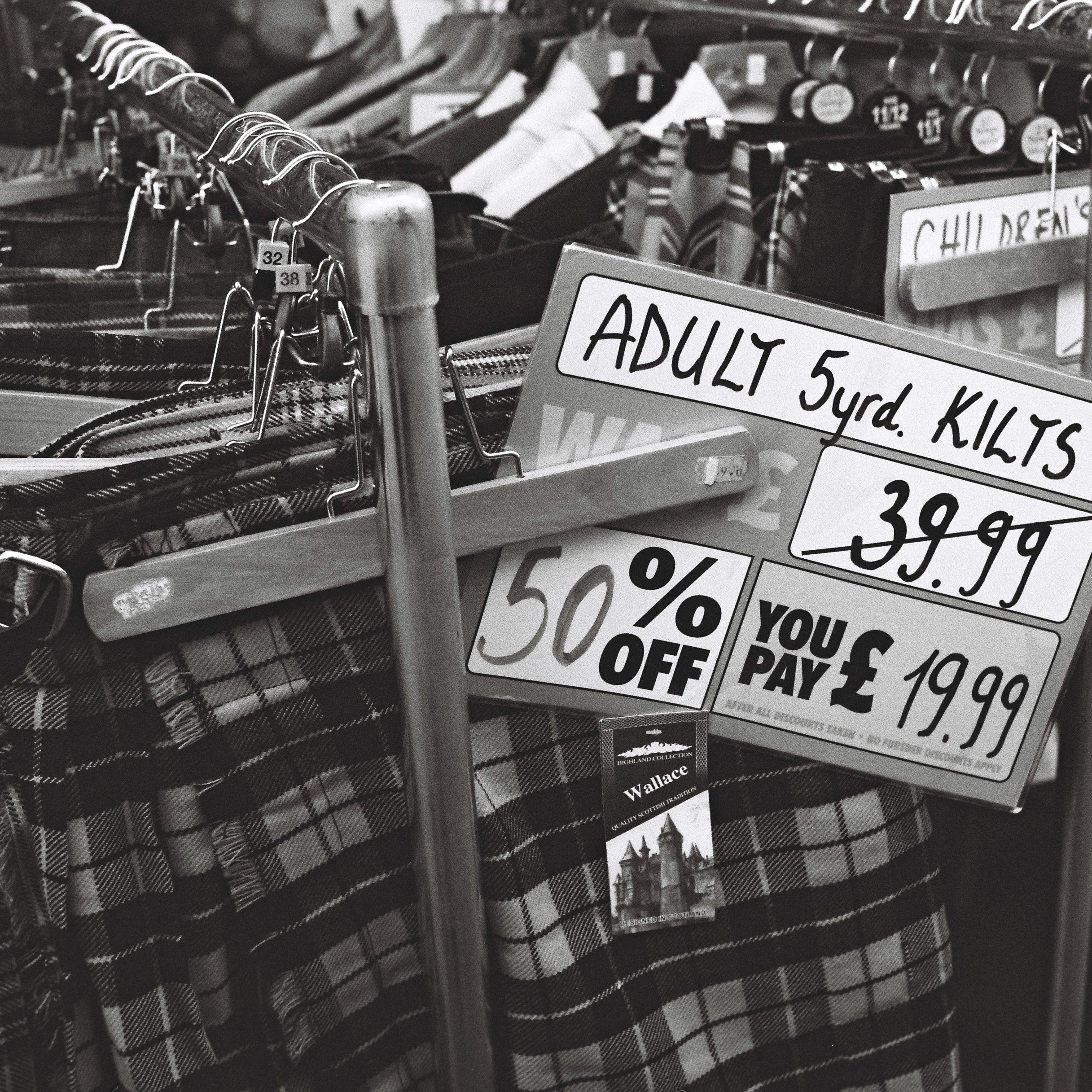 3 Scents to Capture Edinburgh - JORUM STUDIO